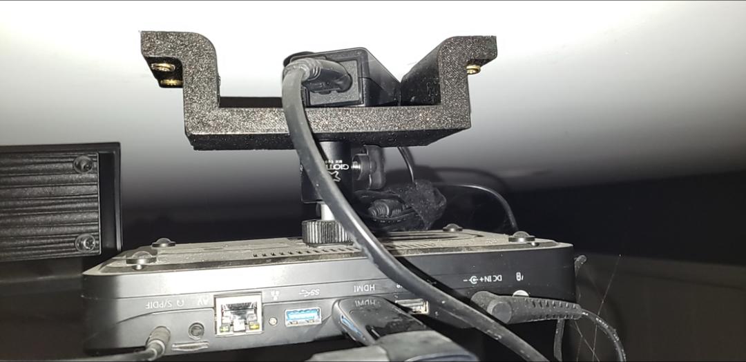 Low Profile Projector Ceiling Mount