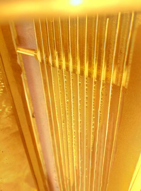 Solar Pura: High-efficiency vertical solar still