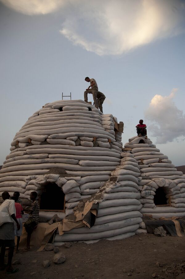 Earthbag building - Appropedia, the sustainability wiki